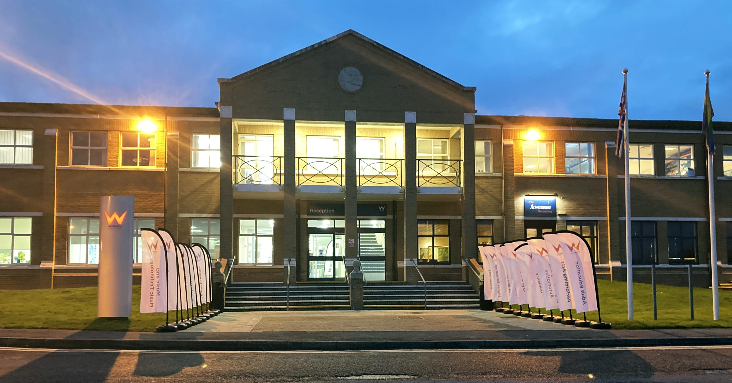 1 Main Entrance Open Evening - Weymouth College